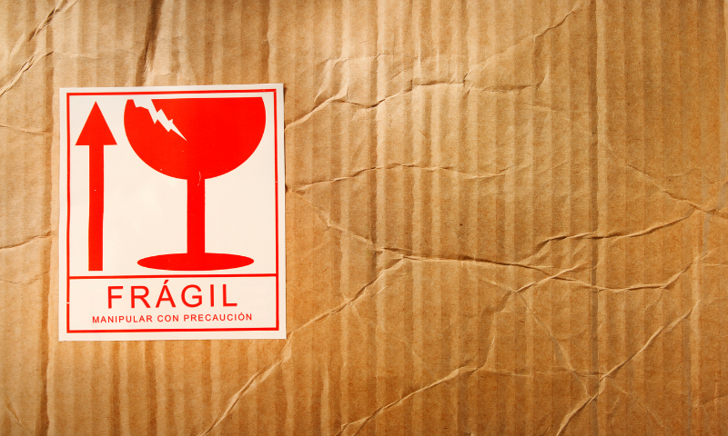 Guía para embalar objetos frágiles en un trastero - Its Storage